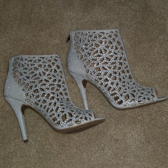 Zigi Soho | Shoes | Zigi Soho Drift Caged Rhinestone Evening Sandals ...